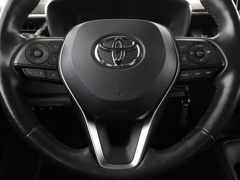 Toyota Corolla Historia serwisowa ASO navi Kamera cofania Klimatyzacja Podgrzewane fo E21 (2019 ...